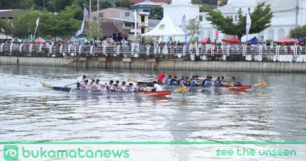 Lomba Balap Perahu Naga Luwu Timur Sukses Digelar, Juara Dapat Bonus ...